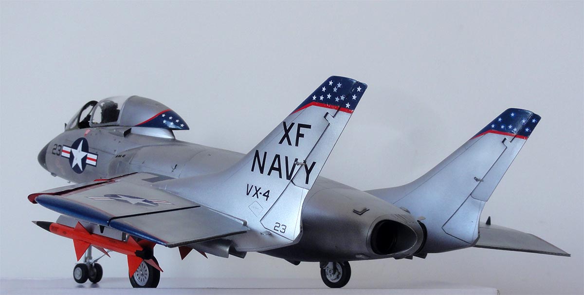 Vought F7U Cutlass in 1/32