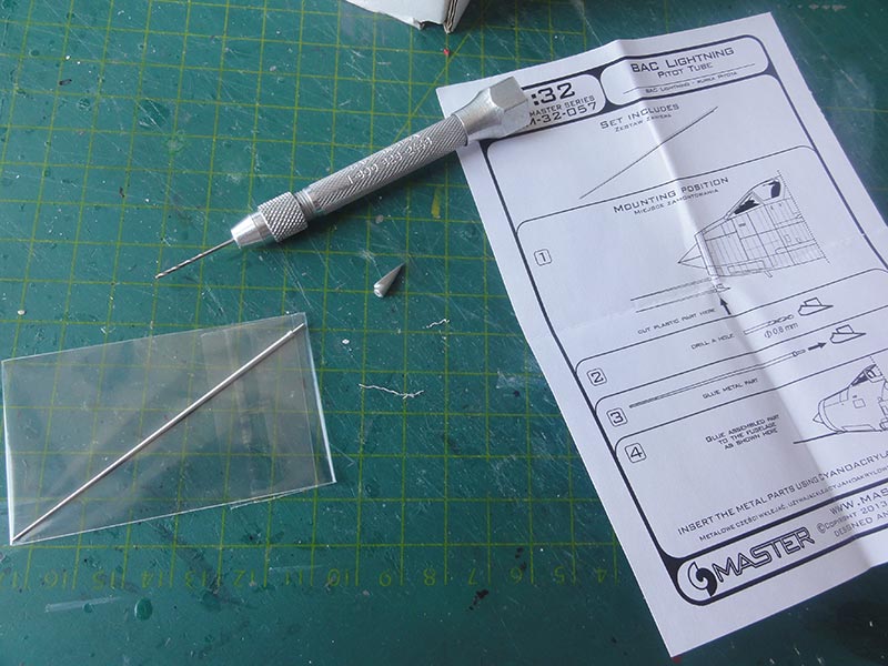 lightning T4 plastic scale model 1/32